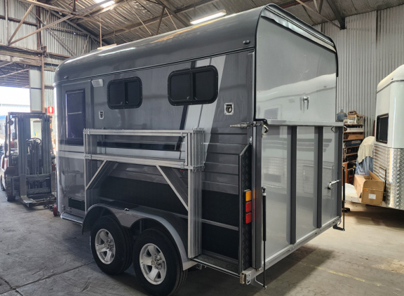 Pinnacle Horse Floats - Homepage