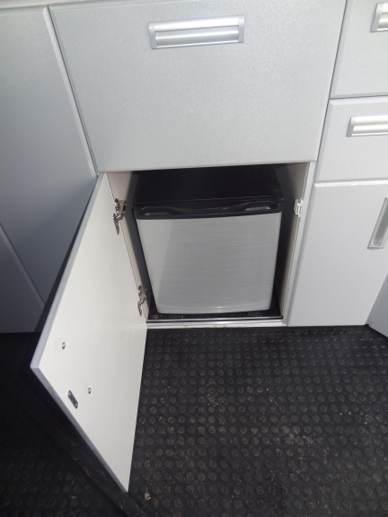 3 Horse Float Angle Load | Custom Built Horse Float with Kitchen | 3HAL ...